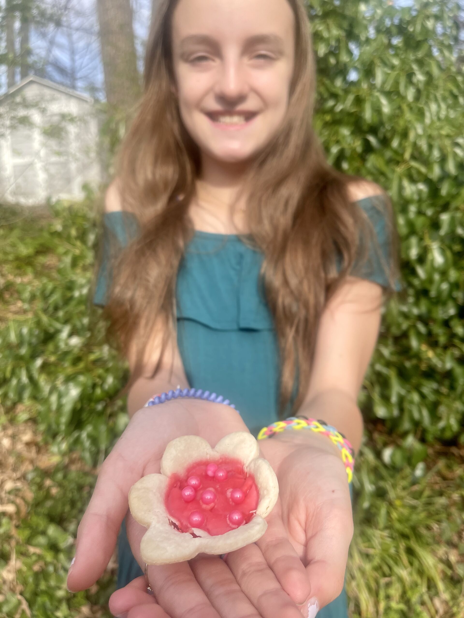 Mini Flower Pudding Pies - Spring is Here! - Mom the Magnificent
