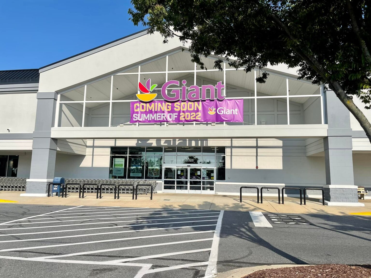 The New Giant In Silver Spring Has It All - Mom the Magnificent