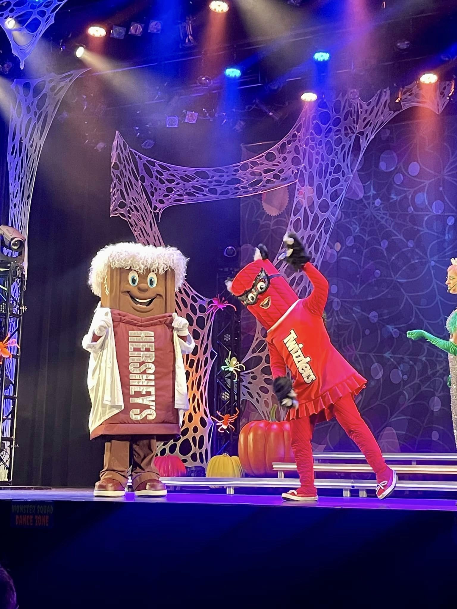 13 Reasons to Visit Hersheypark This Halloween - Mom the Magnificent